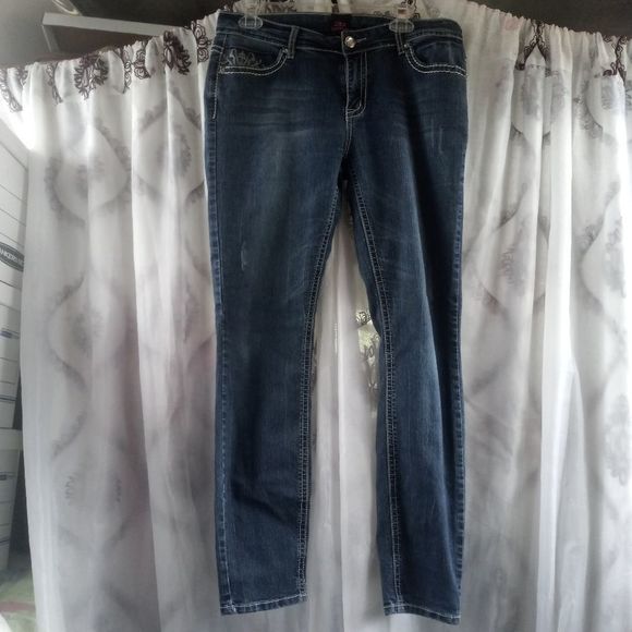 2B Bebe | Jeans | 2b Bebe Jeans Size 32 Box Au | Poshmark